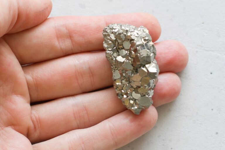 10 Best Crystals for Men & Masculinity [Complete Guide]