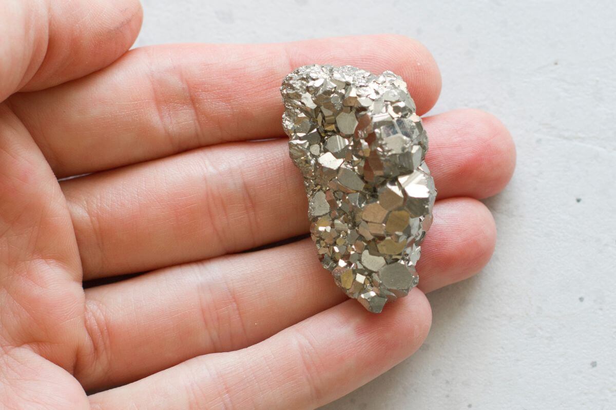 10 Best Crystals for Men & Masculinity [Complete Guide]